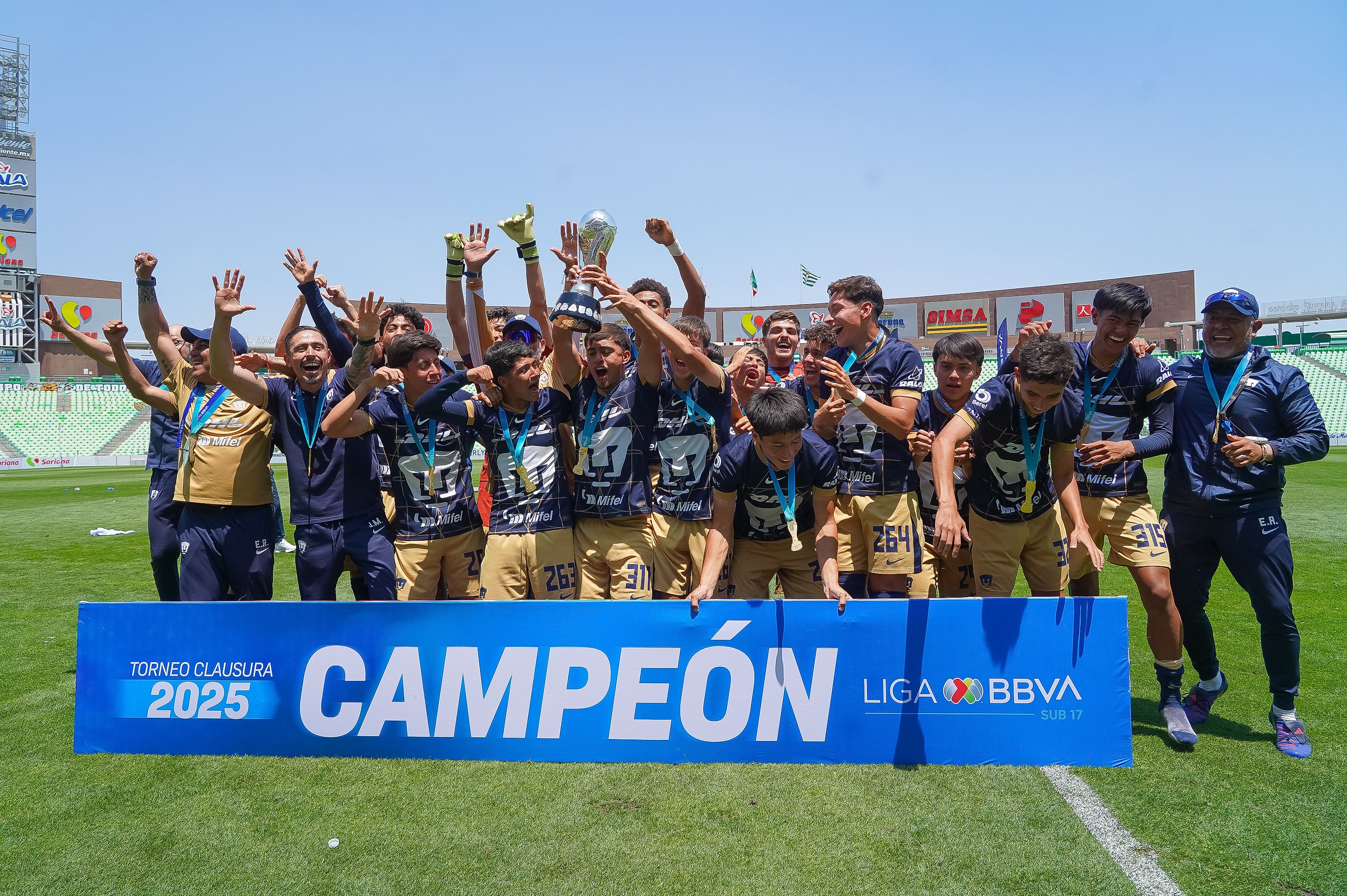 ¡Campeones! Pumas Sub 17 se corona tras vencer a Santos Laguna